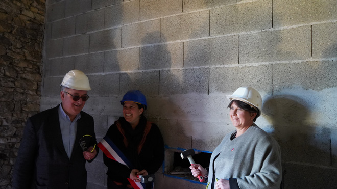 PREMIERE PIERRE POUR LE DOMAINE DES CALLES A LISSIEU – Axis